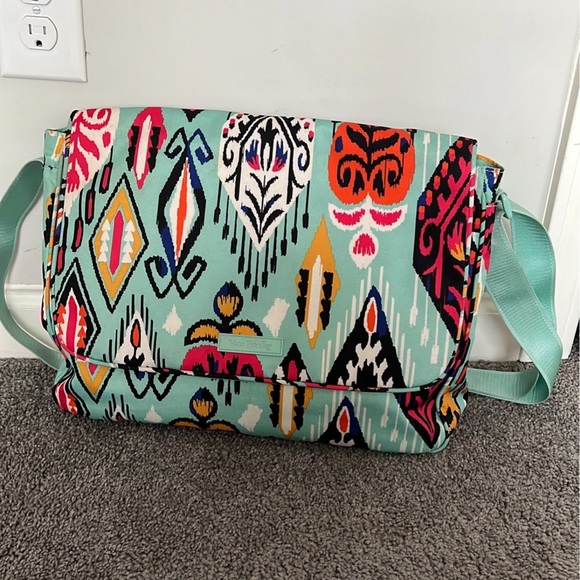 Vera Bradley | Bags | Vera Bradley Lighten Up Messenger Bag Pueblo ...